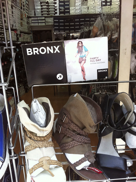 London photo of the day: Bronx shoes - FlickFilosopher.com