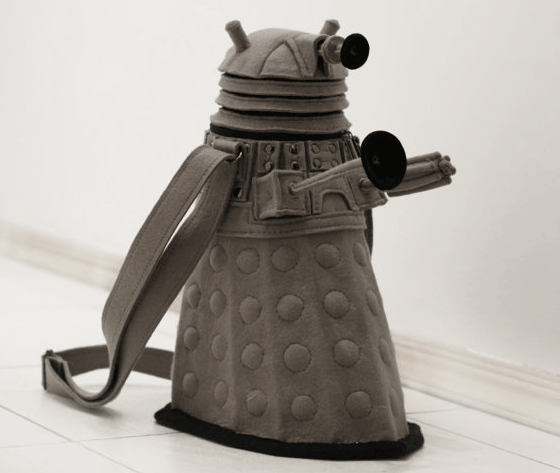 Doctor Who thing of the day: felt TARDIS and Dalek handbags ...
